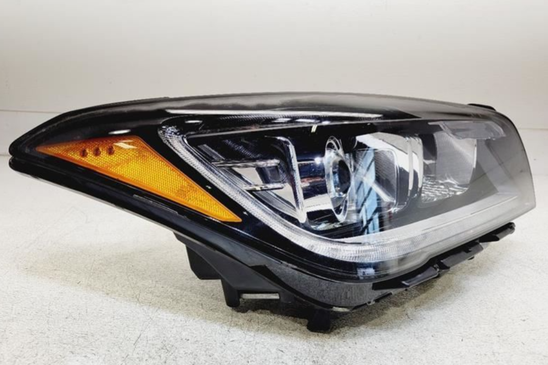 2017-2020 Genesis G80 Headlight (Passenger-Side) - ReveMoto